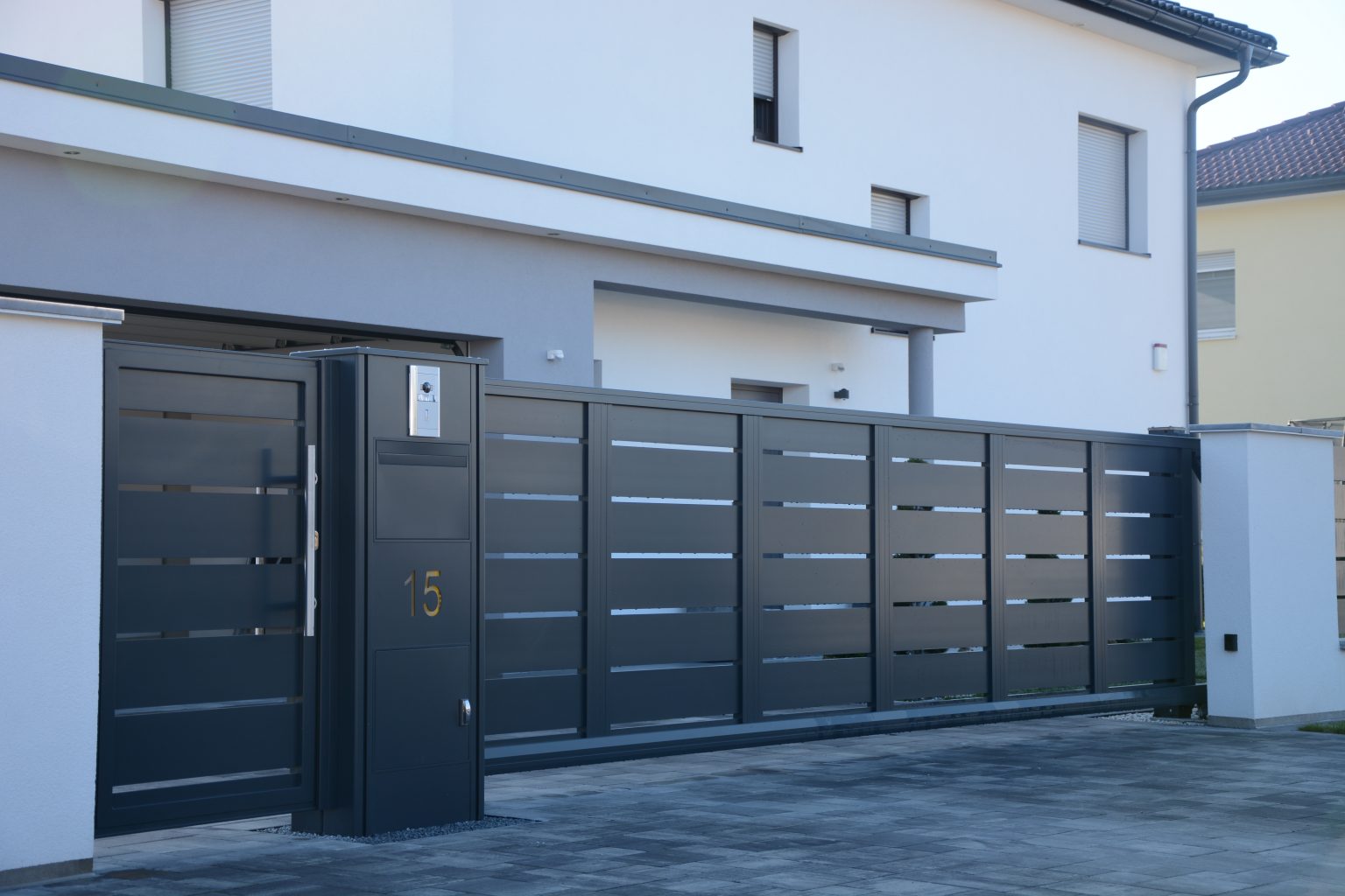 Holler Gates - Holler Tore | Tor- und Zaunsysteme | Industrietore ...